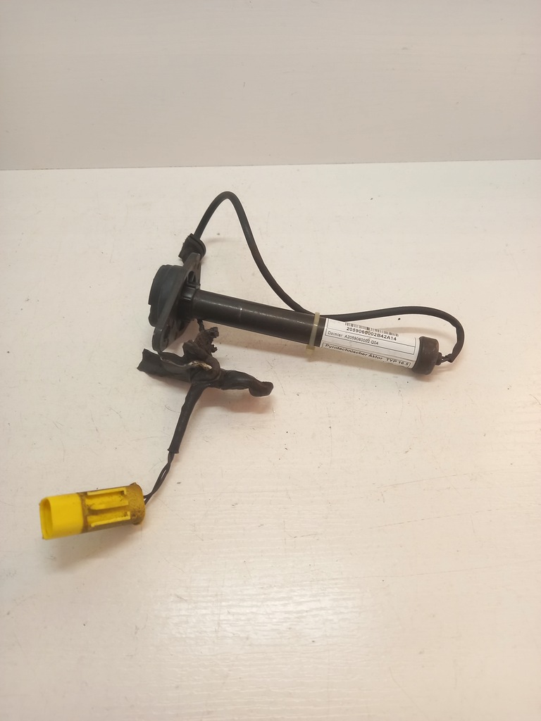 MERCEDES W205 NABÓJ PIROTECHNICZNY MASKI A2059060002 ORYGINAŁ ...