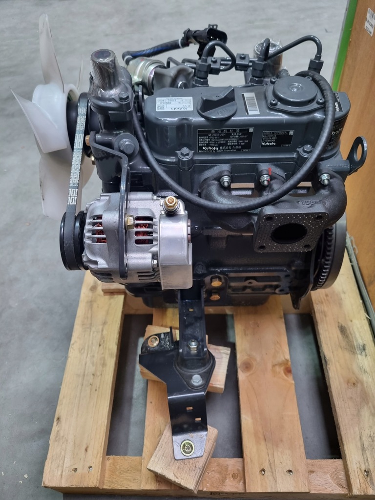 Nowy Silnik Kubota D722 Kompletny Oryginalny - 12300350568 - oficjalne archiwum Allegro