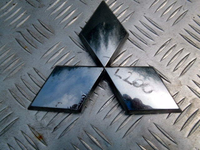 MITSUBISHI L200 EMBLEMAT ZNACZEK LOGO PRZÓD - 7509446824 - oficjalne ...