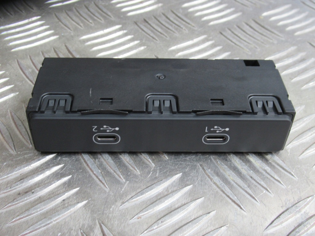 AUDI Q8 Q7 4M MODUL PORT USB 4N1035722 - 12644615173 - oficjalne ...