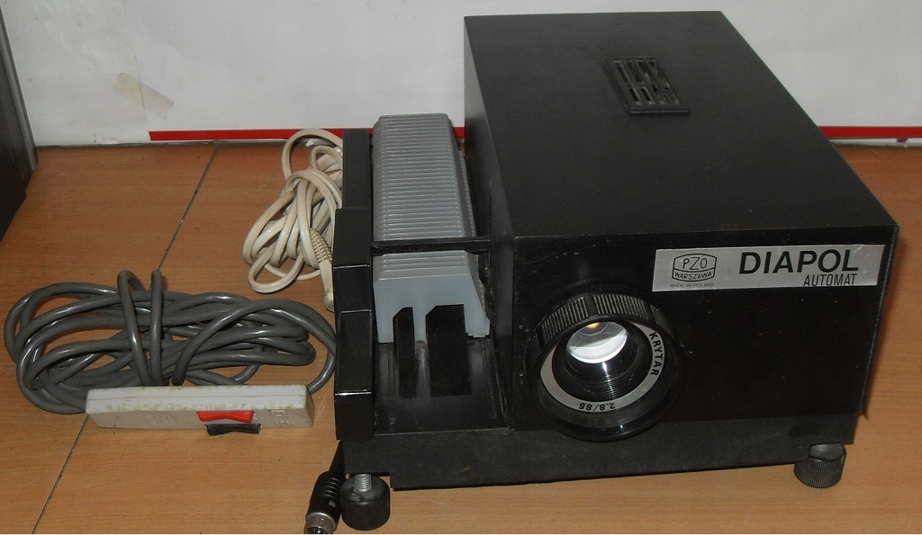 RZUTNIK SLAJDÓW DIAPOL AUTOMAT 9839 + PILOT - 12624847629 - oficjalne ...