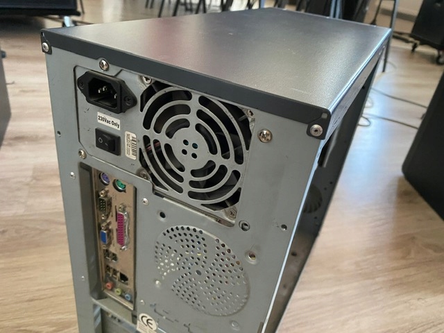 KOMPUTER LG 52X MAX NA CZĘŚCI - 9521543071 - oficjalne archiwum Allegro