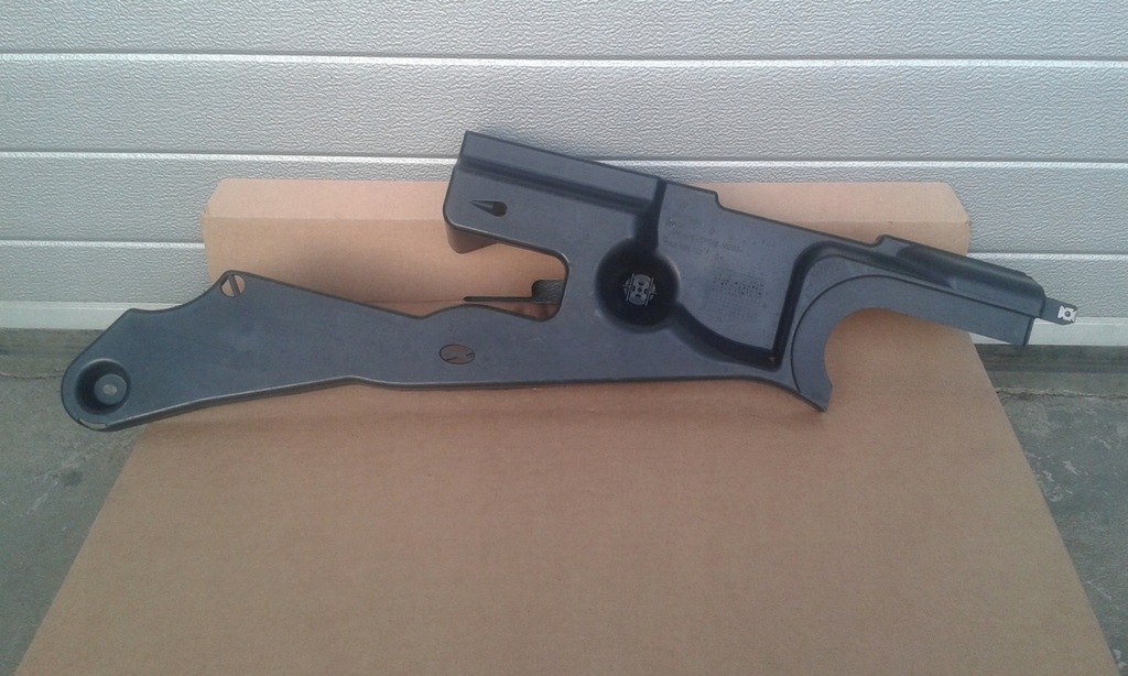 OSŁONA PODWOZIA VW PASSAT B7 3AA 825 102 S - 7607242491 - oficjalne ...