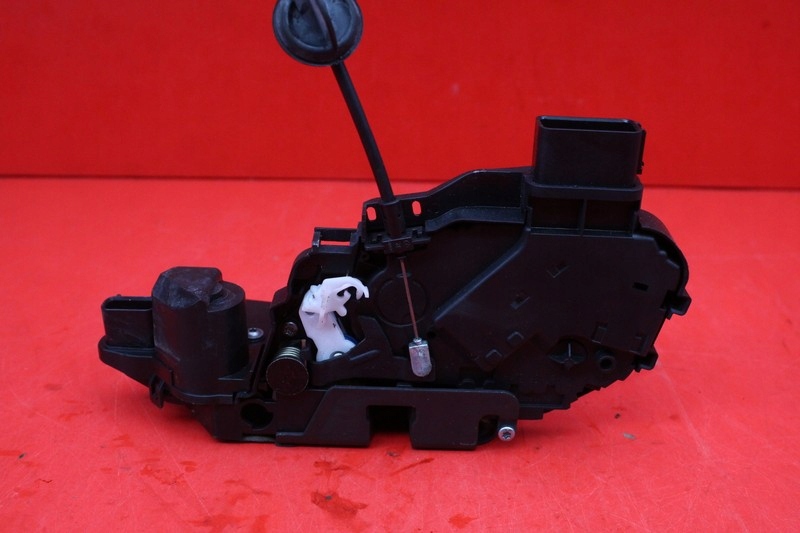 ZAMEK DRZWI LEWY PRZÓD PRZEDNI EU VOLVO XC70 2 II 11R - 15417739269 ...