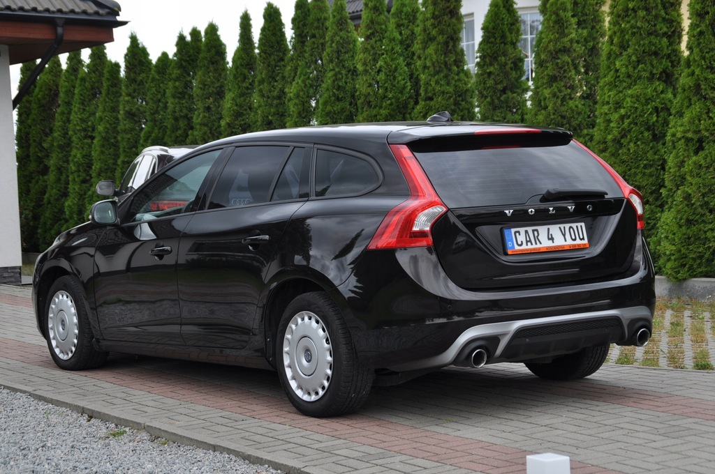 VOLVO V60, Lift, Bogate wyposażenie, VAT 23% - 8413132995 - oficjalne ...
