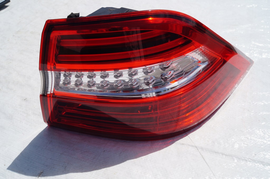 LAMPA W BŁOTNIK TYŁ PRAWA MERCEDES ML W166 A166 - 13816187154 ...