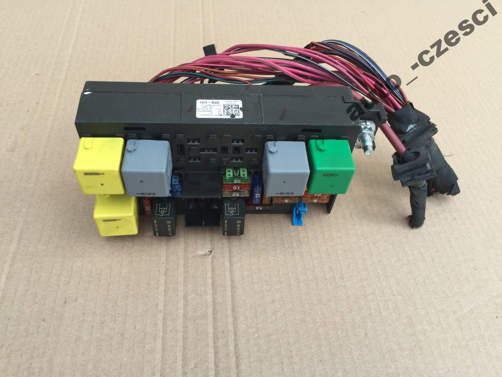 SKRZYNKA BEZPIECZNIKI MERCEDES ML W164 A1645403272 - 6857680158 ...