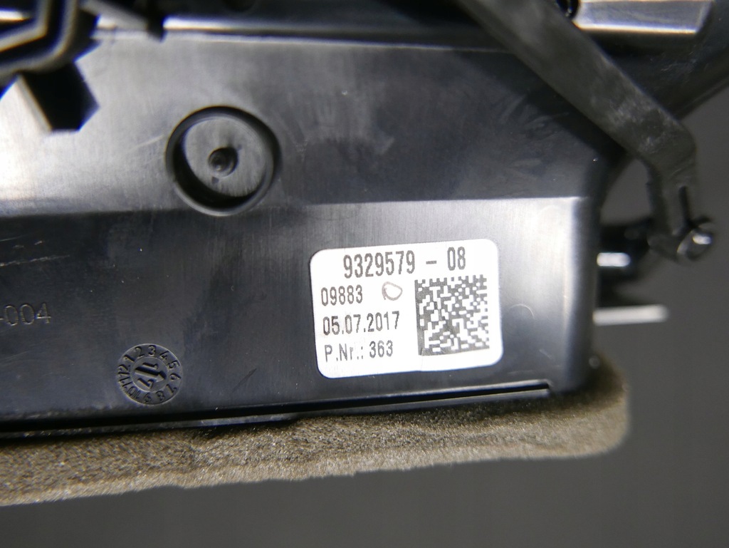 BMW G30 G31 G32 KRATKA NAWIEWU ŚRODKOWA 9329579 - 11799319993 ...