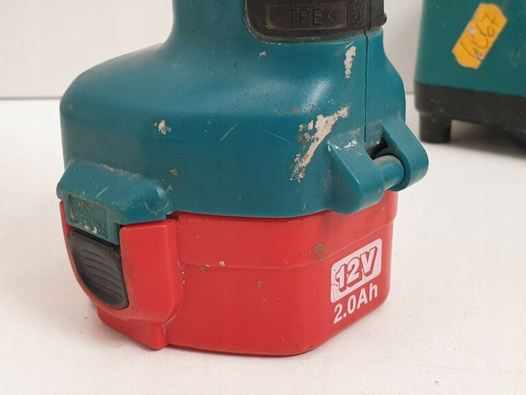 MAKITA WKRĘTARKA 8270D / BAT / ŁAD - 11665917495 - oficjalne archiwum ...