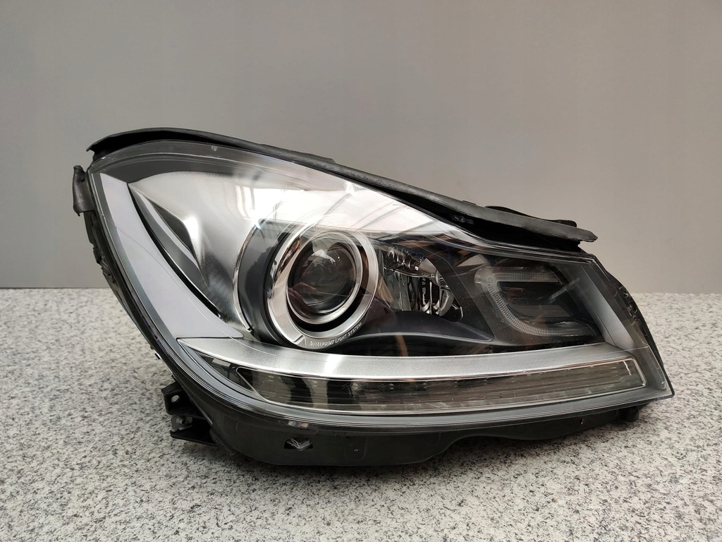 MERCEDES W204 LIFT LAMPA BI XENON ILS PRAWA PRZEDNIA - 14994281980 - oficjalne archiwum Allegro