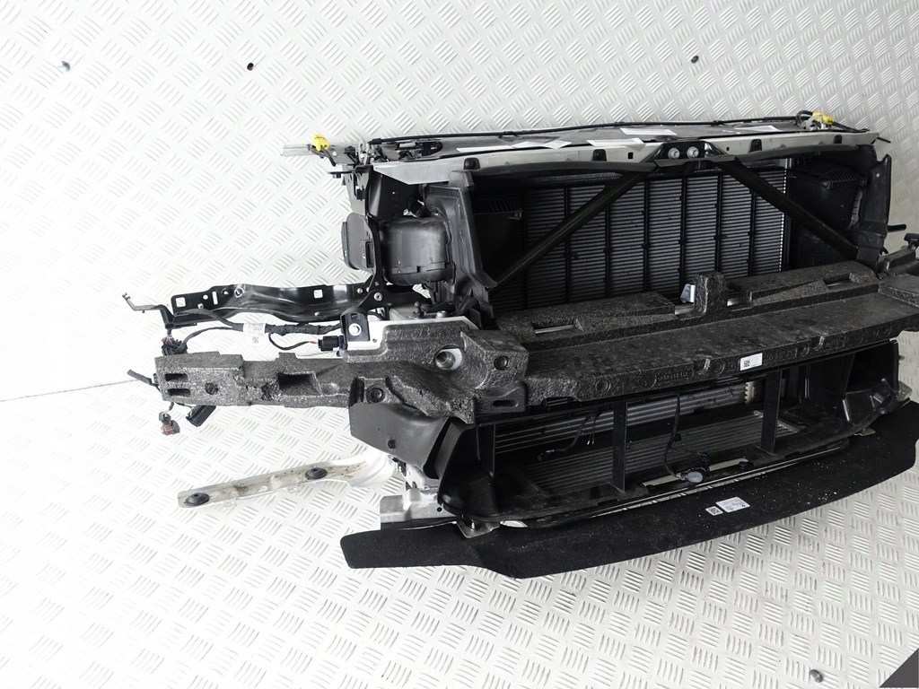 BMW M5 F90 M-POWER 608PS KOMPLETNY PAS+CHŁODNICE - 10131895149 ...