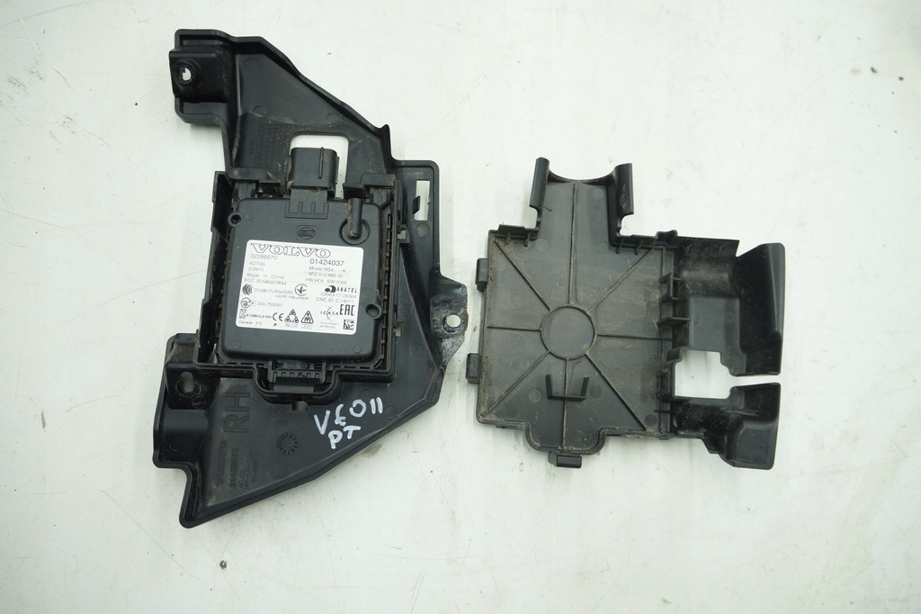 VOLVO V60 II CZUJNIK MARTWEGO POLA PRAWY 32286570 - 14307303876 ...