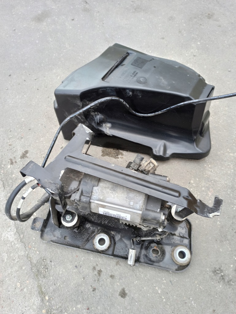 Volvo XC90 II kompresor powietrza zawieszenia - 12222372575 - oficjalne ...