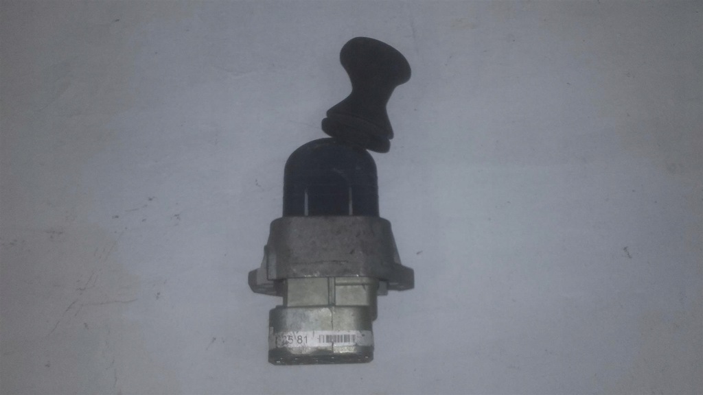 ZAWÓR HAMULCA RĘCZNEGO MERCEDES ACTROS 0044303581 - 9550095818 ...