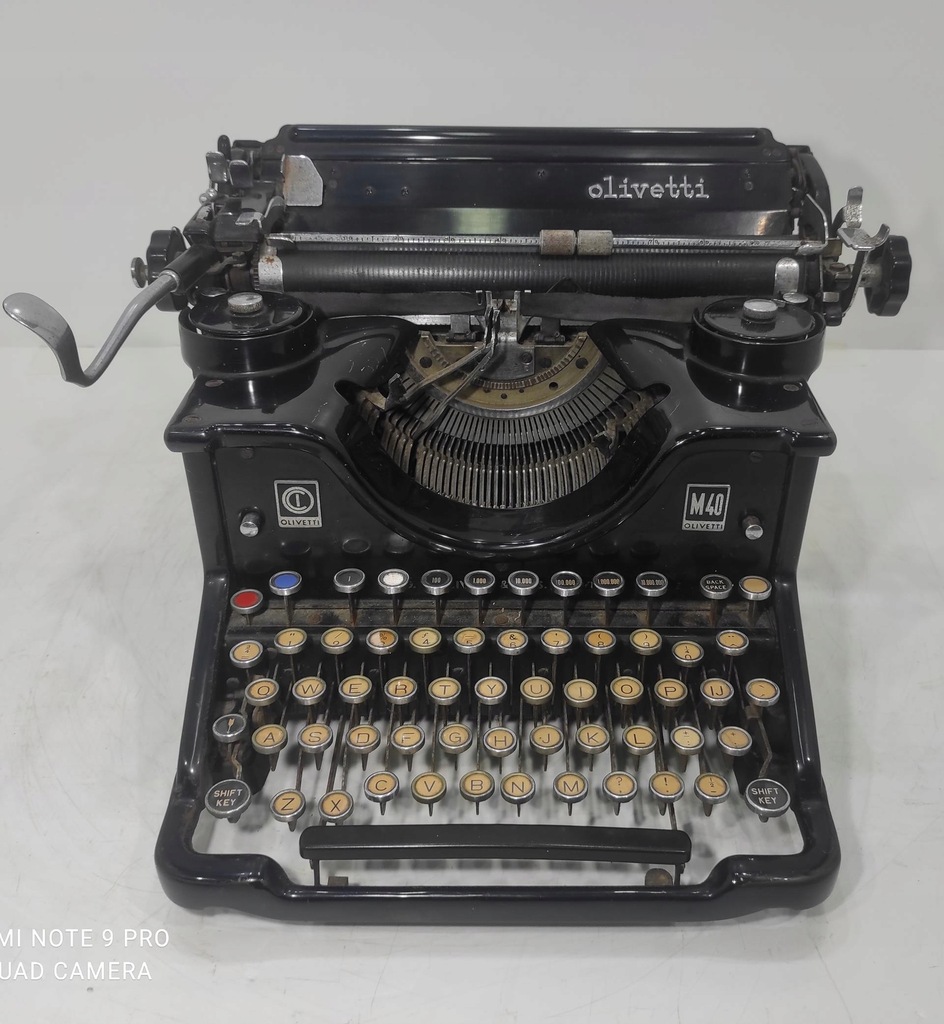 STARA MASZYNA DO PISANIA OLIVETTI M40 - 11473340065 - oficjalne archiwum Allegro