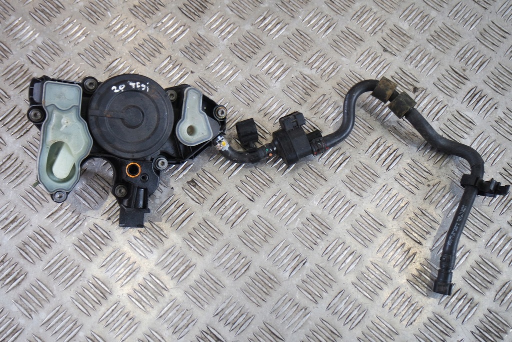 ODMA ROZDZIELACZ OLEJU 2.0 TFSI 06K103495AA - 10662402072 - oficjalne ...