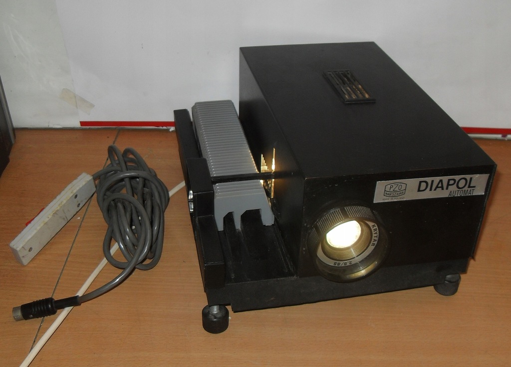RZUTNIK SLAJDÓW DIAPOL AUTOMAT 9839 + PILOT - 12624847629 - oficjalne ...