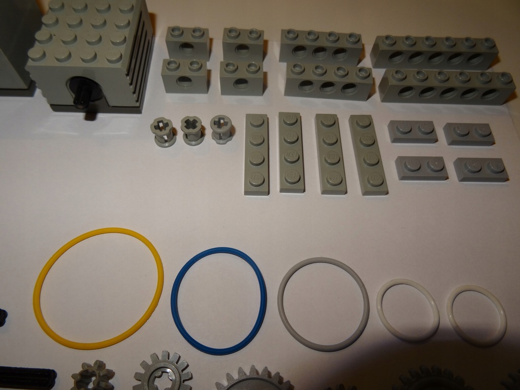 LEGO TECHNIC 8720 Motor Set 9v - 8021377510 - oficjalne archiwum Allegro