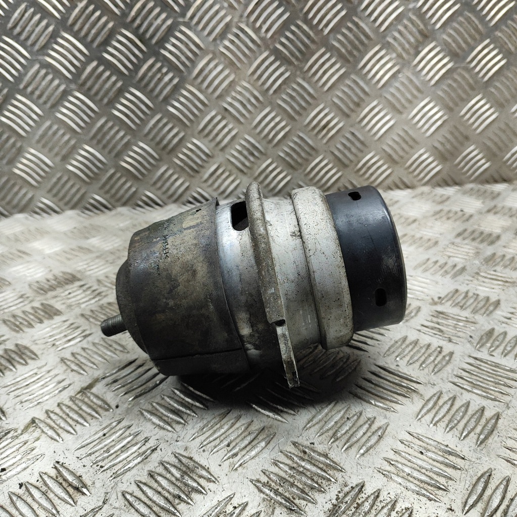 7L8.199.131.F Poduszka silnika lewa PORSCHE CAYENNE 92A 180kw ...