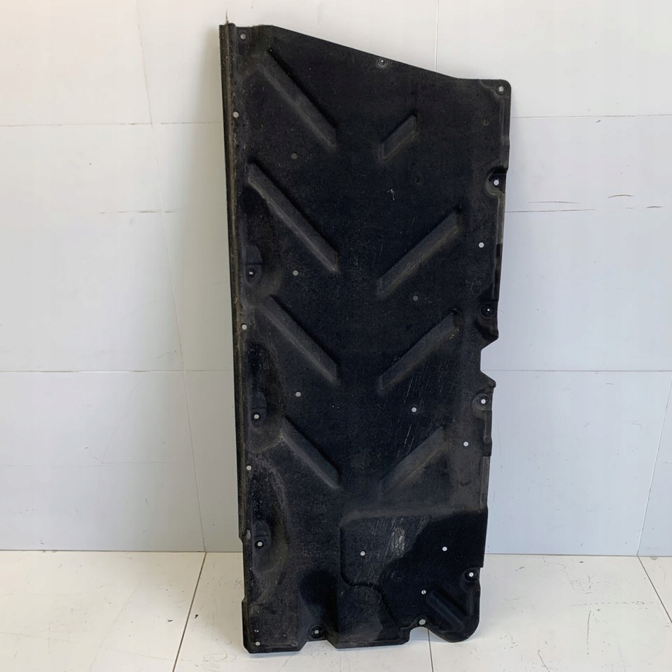 Osłona podwozia lewa MERCEDES CLA 117 LIFT AMG 18r - 15135681590 ...