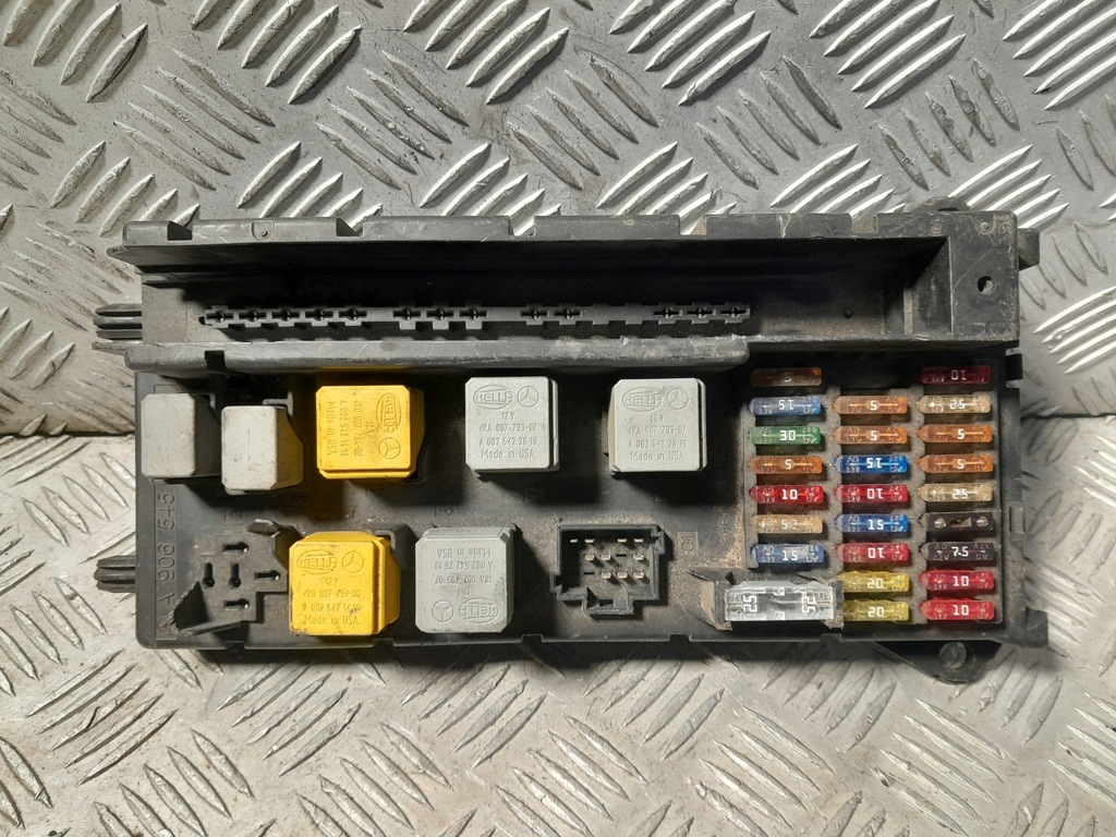 MERCEDES SPRINTER SKRZYNKA BEZPIECZNIKÓW SPRINTER - 12753530795 - oficjalne archiwum Allegro