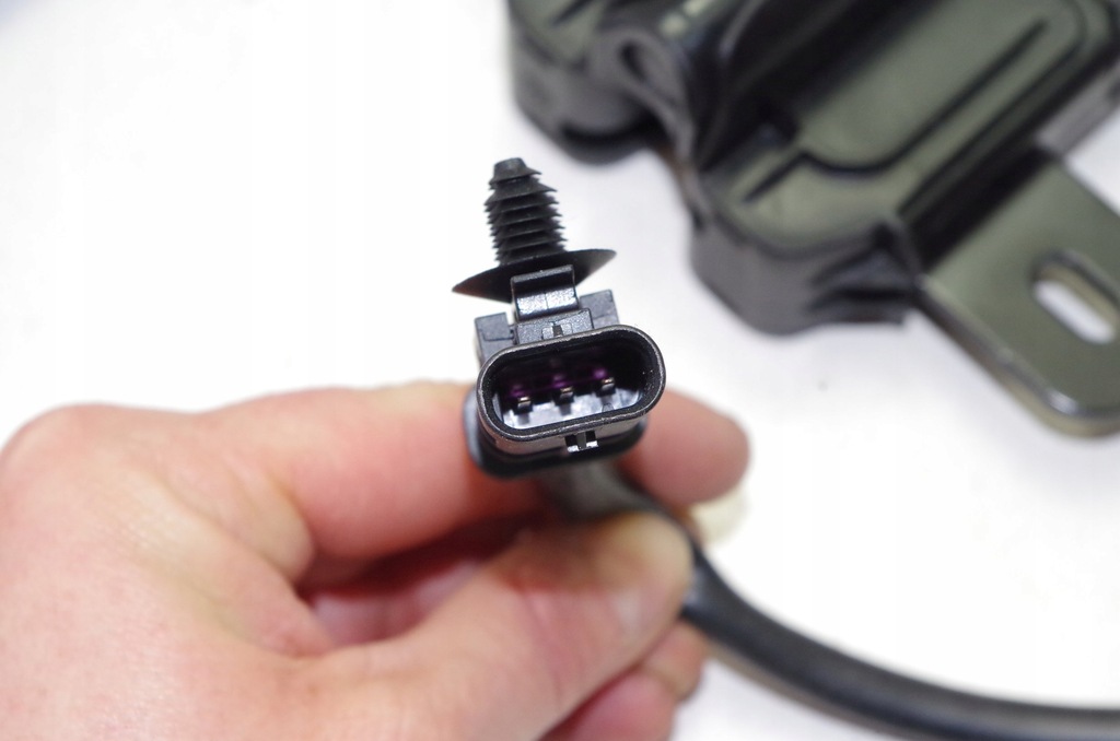 VOLVO XC60 II ZAMEK MASKI 31479660 - 9155766588 - oficjalne archiwum ...