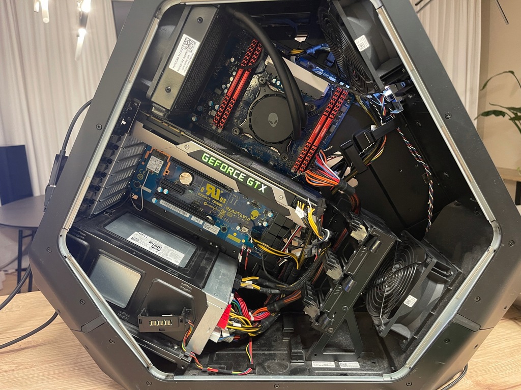 DELL Alienware Area 51 R2 GTX 980 32GB 480GB SSD - 13197109854 ...