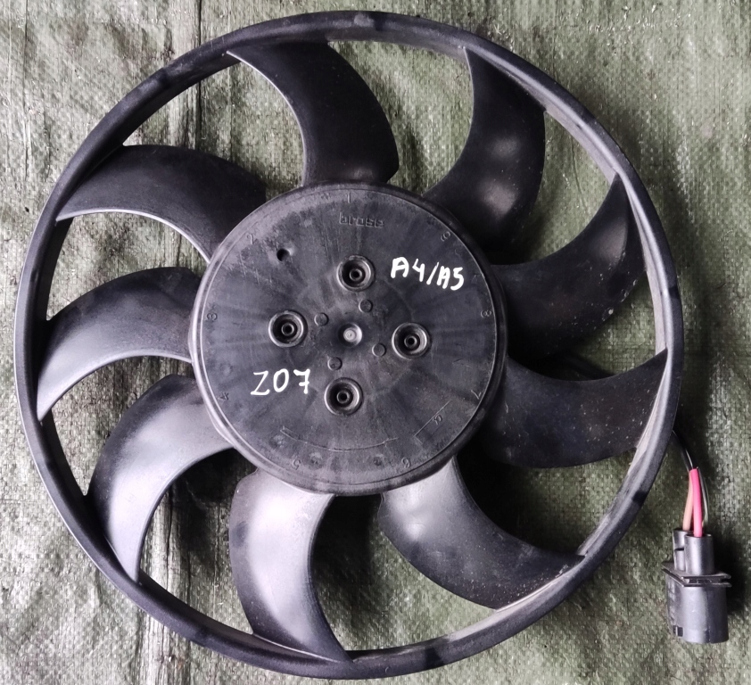 Audi A4/A5 Wentylator chłodnicy 8W0959455L - 11539241433 - oficjalne ...