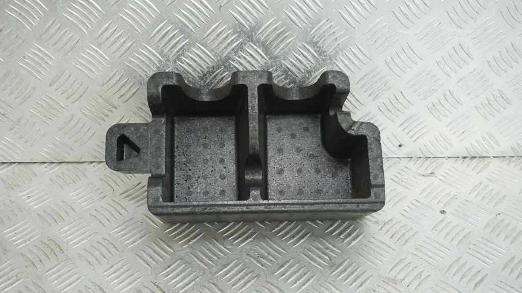 MERCEDES W205 KOMBI STYROPIAN A2058990200 - 10590725022 - oficjalne ...