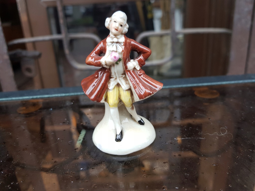 Bardzo stara porcelanowa figurka numerowana - 14680527326 - oficjalne ... Bardzo stara porcelanowa figurka numerowana - 14680527326 - oficjalne ...