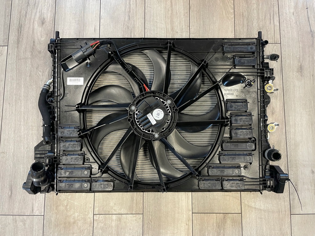 VOLVO XC60 II 19- MILD-HYBRID CHŁODNICE KOMPLET - 12912121124 ...