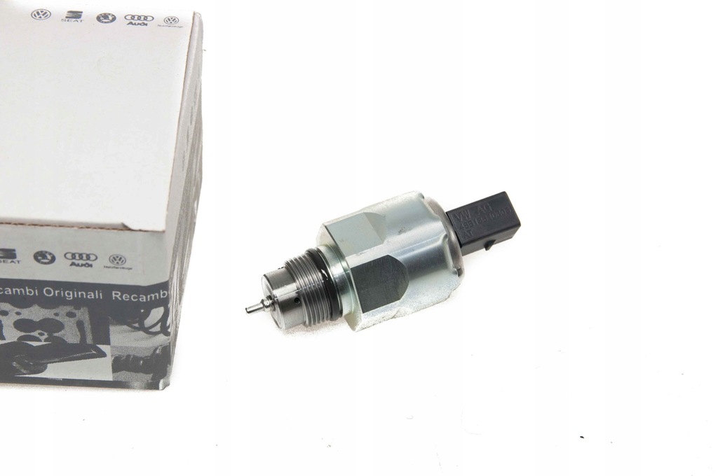 ZAWÓR 48b13640a02 1.6 TDI AUDI VW SEAT SKODA nowy - 8133210611 ...