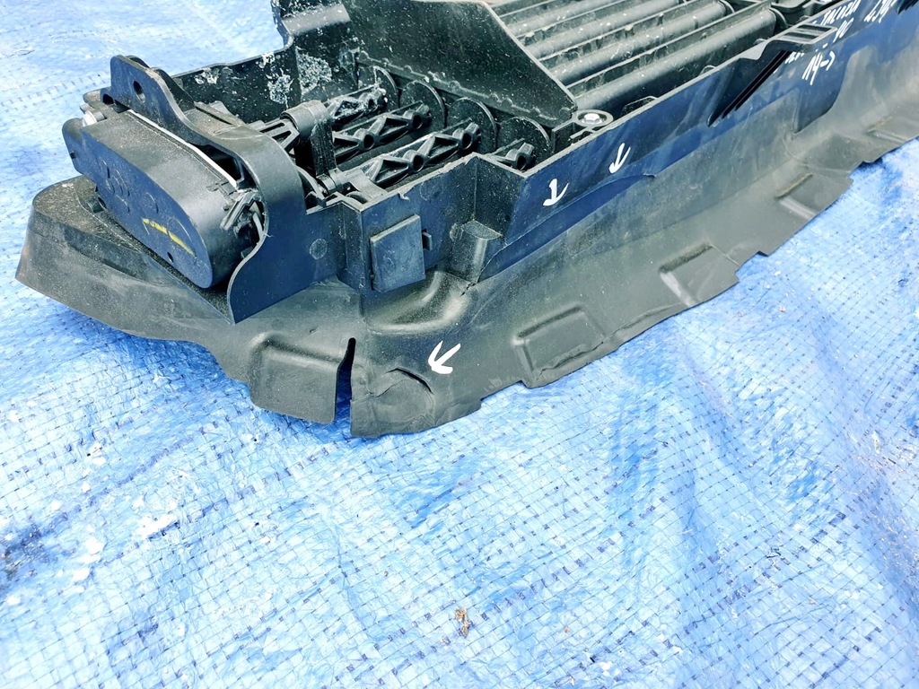 VOLVO XC40 2014- WLOT ŻALUZJA 31455422 - 8592117791 - oficjalne ...