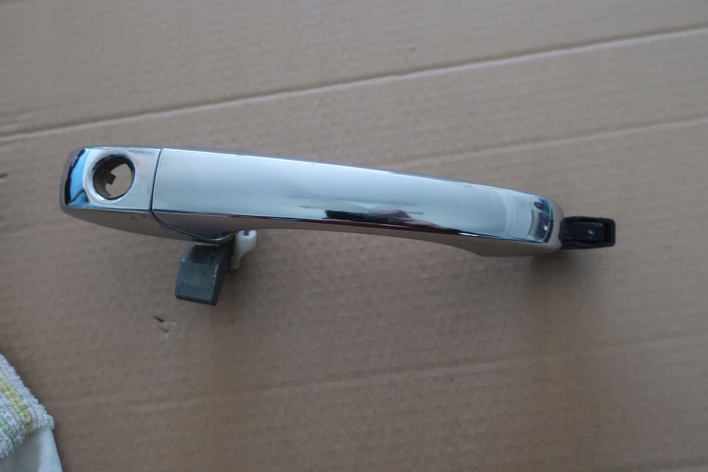 CHRYSLER 300C KLAMKA DRZWI LEWA PRZÓD 05-11 ORYG - 13095037296 - oficjalne archiwum Allegro