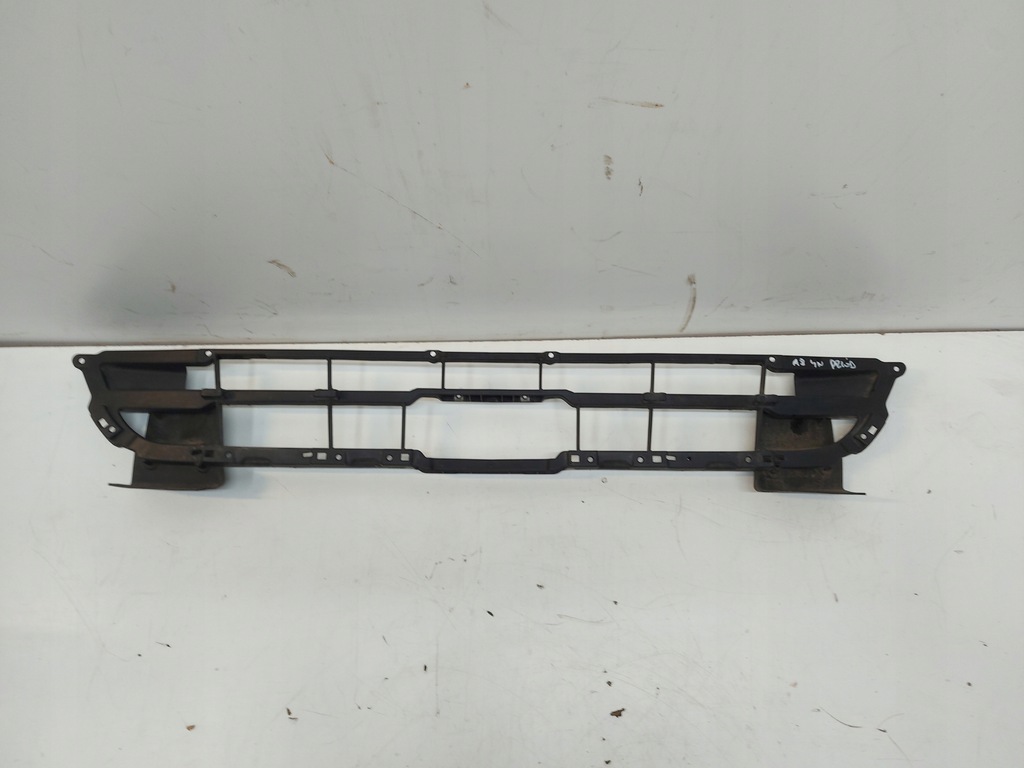 AUDI A8 D5 4N KRATKA ŚRODKOWA ZDERZAKA 4N0807683 - 13829928863 ...