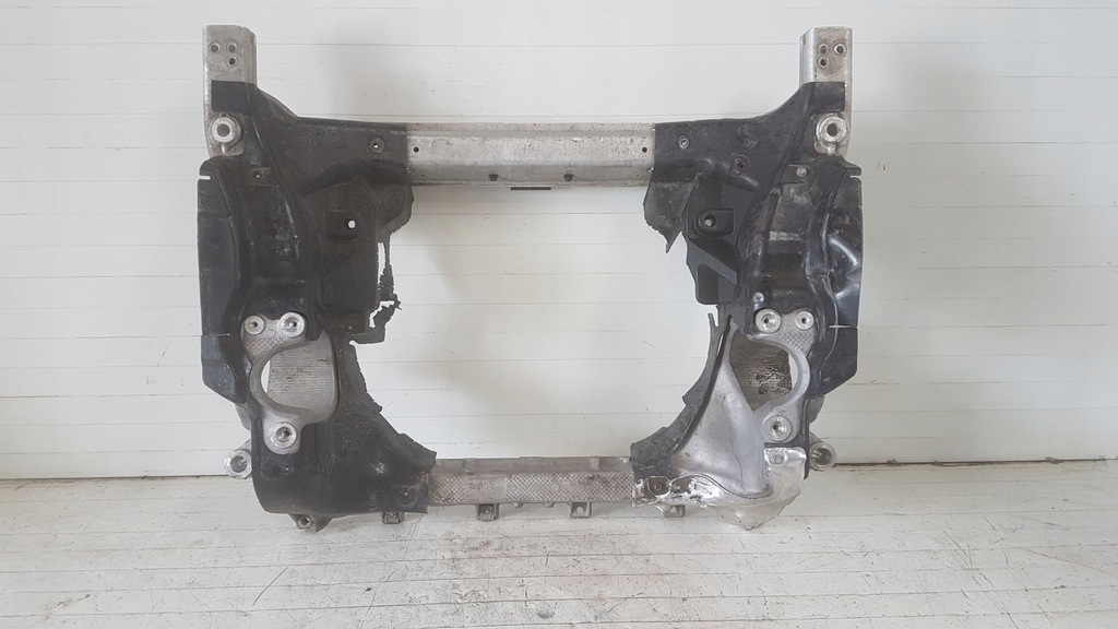 MERCEDES C-KLASA W205 SANKI KOŁYSKA 2056208701 - 12077495717 ...