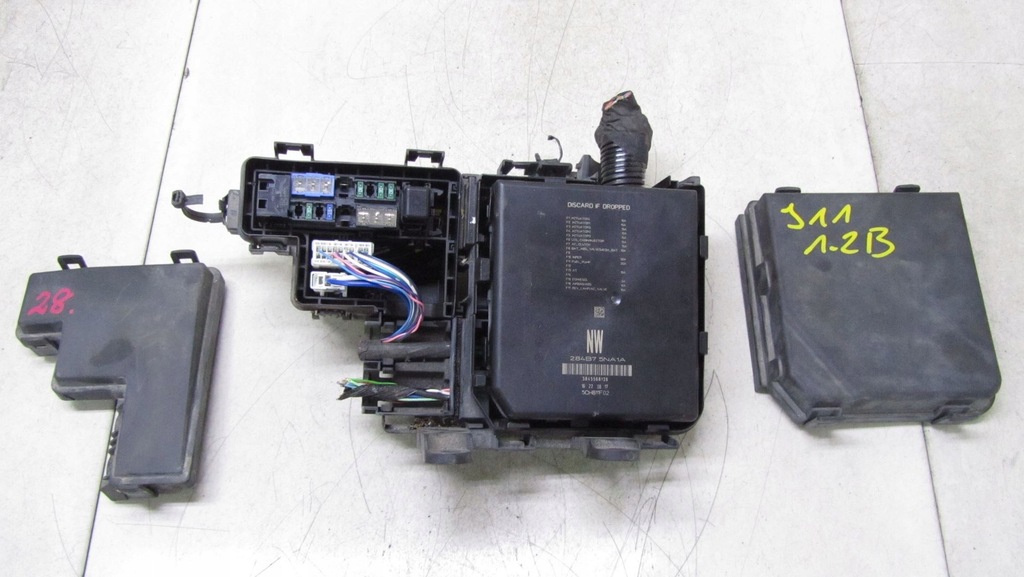 QASHQAI J11 1.2 SKRZYNKA BEZPIECZNIKÓW 284B7-5NA1A - 14137430934 ...