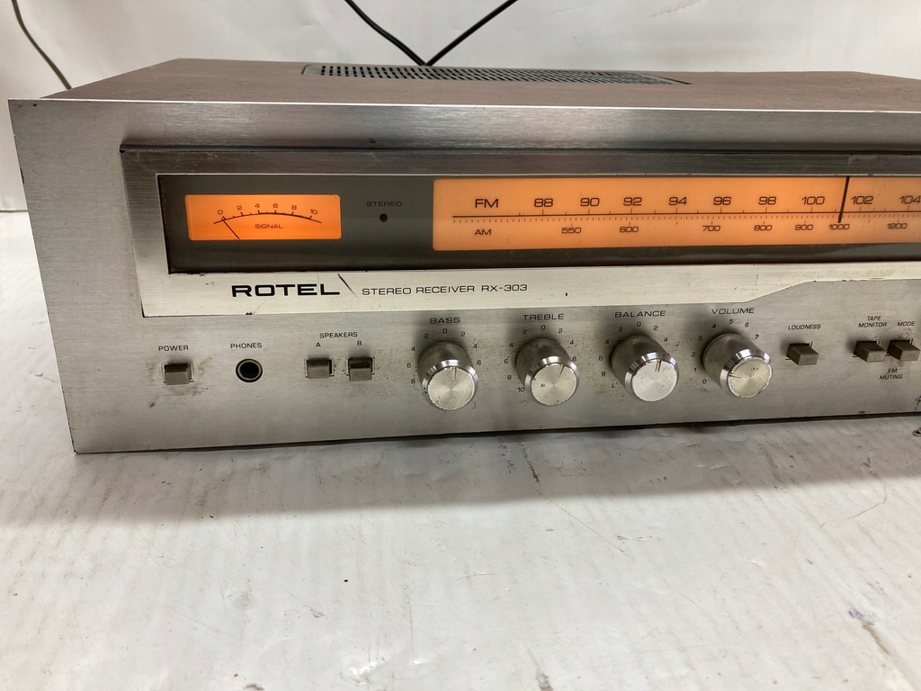 AMPLITUNER ROTEL RX-303 LICYTACJA - 9544151680 - oficjalne archiwum Allegro