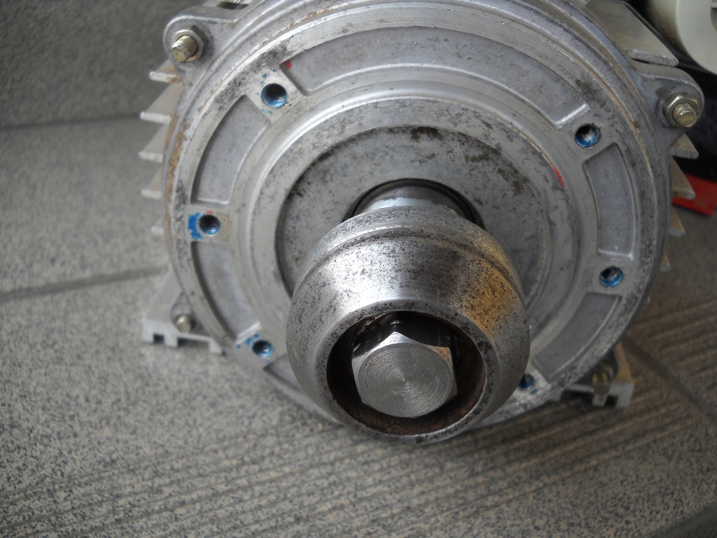 Piła tarczowa,krajzega - silnik z hamulcem 230V. - 12341249649 - oficjalne archiwum Allegro