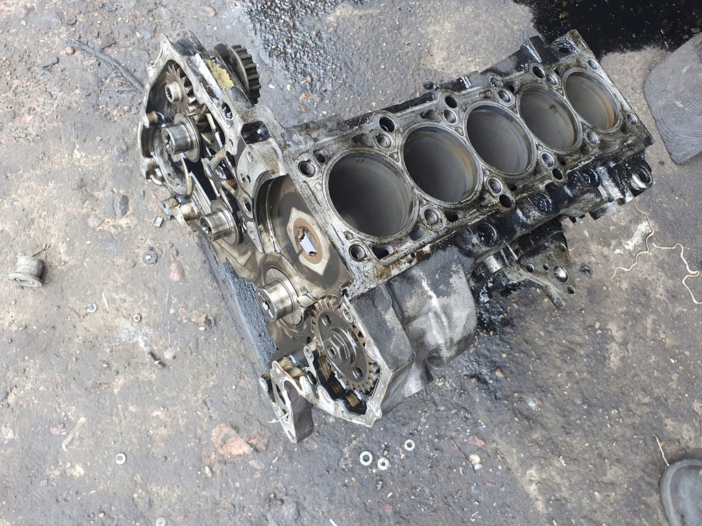 Blok silnika VW T5 2.5 TDI AXD - 12492681860 - oficjalne archiwum Allegro