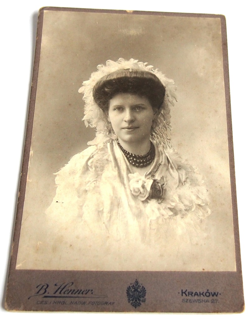 DUŻE ZDJĘCIE kartonik KOBIETA / Henner Kraków / - 11809300086 ...