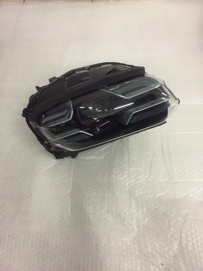 PORSCHE TAYCAN 9JA LAMPA LED MATRIX SYSTEM PRAWA - 10088629844 ...