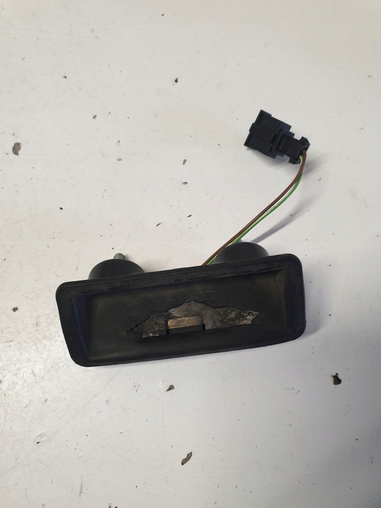 PRZYCISK MIKROSTYK KLAPY SKODA FABIA I LIFT KOMBI - 13395982381 ...