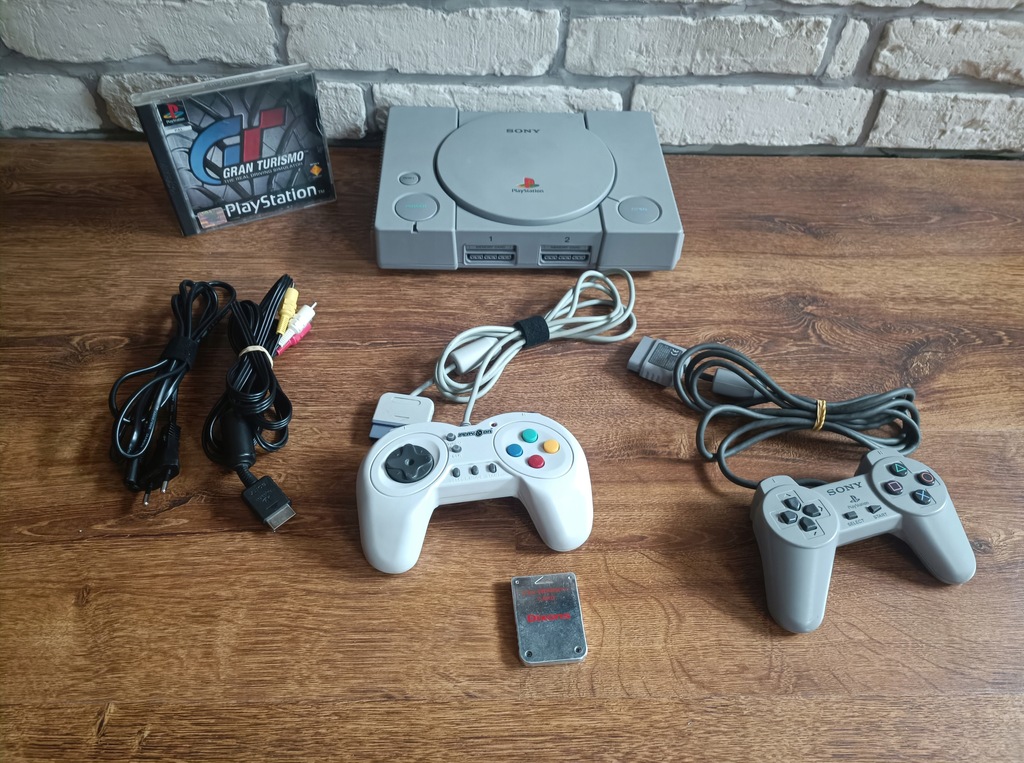 KONSOLA PLAYSTATION 1 SCPH-1002 GRA PADY PSX PS1 - 12893816197 - oficjalne archiwum Allegro