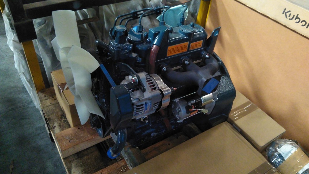 SILNIK Kubota D1105 - 3 cylindry - 9715041829 - oficjalne archiwum Allegro