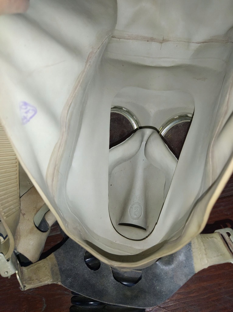 RADZIECKA MASKA PRZECIWGAZOWA SŁOŃ IP-5 IZOLACYJNA - 12324133496 - oficjalne archiwum Allegro