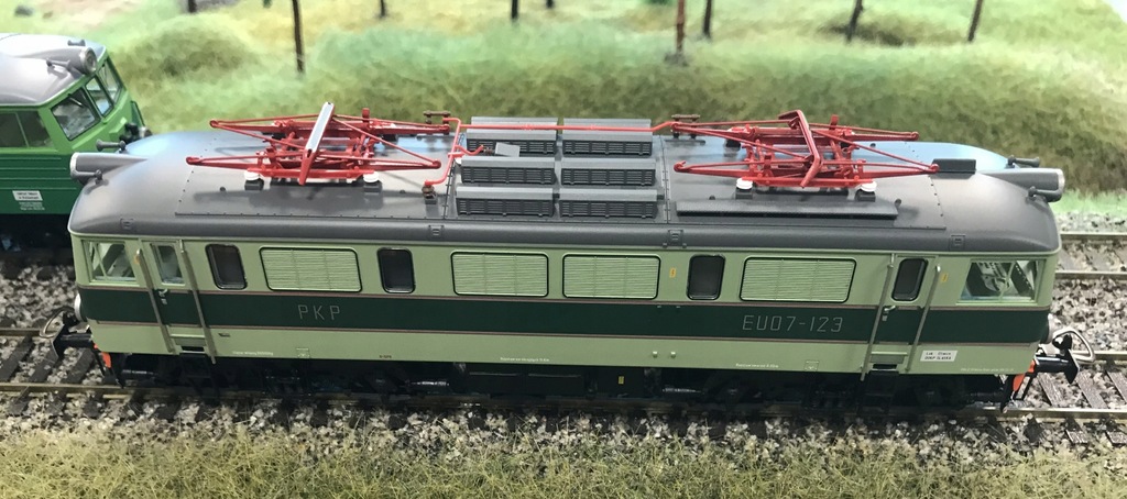 Elektrowóz EU07 - 123 epoka: IV HO 1:87 Piko 96380 - 12894275244 - oficjalne archiwum Allegro