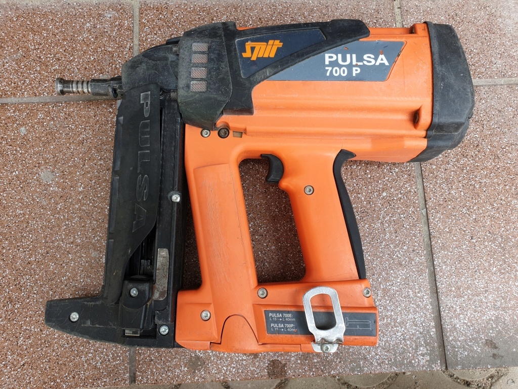 OSADZAK GAZOWY GWOŹDZIARKA SPIT PULSA 700P GWR - 8400648983 - oficjalne ...