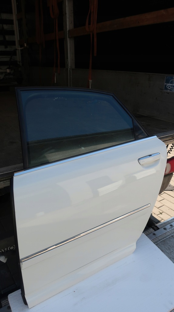 DRZWI LEWY TYL ZAMEK DOCIAG AUDI S8 A8 D3 LIFT - 12548263949 - oficjalne archiwum Allegro