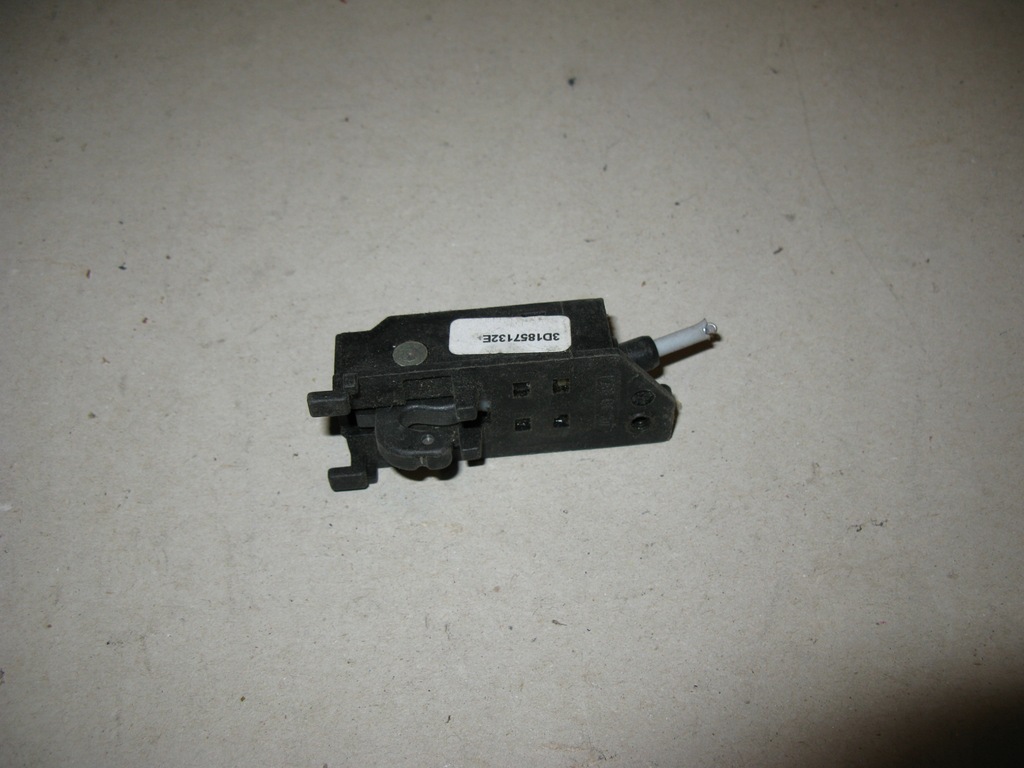 VW PHAETON ZAMEK SCHOWKA 3D1857132E - 12379202956 - oficjalne archiwum ...